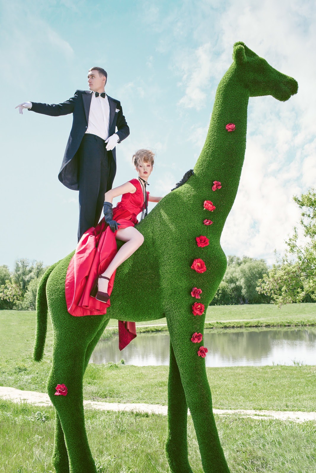 Giraffe artificial grass garden statues Topiary online best buy ...