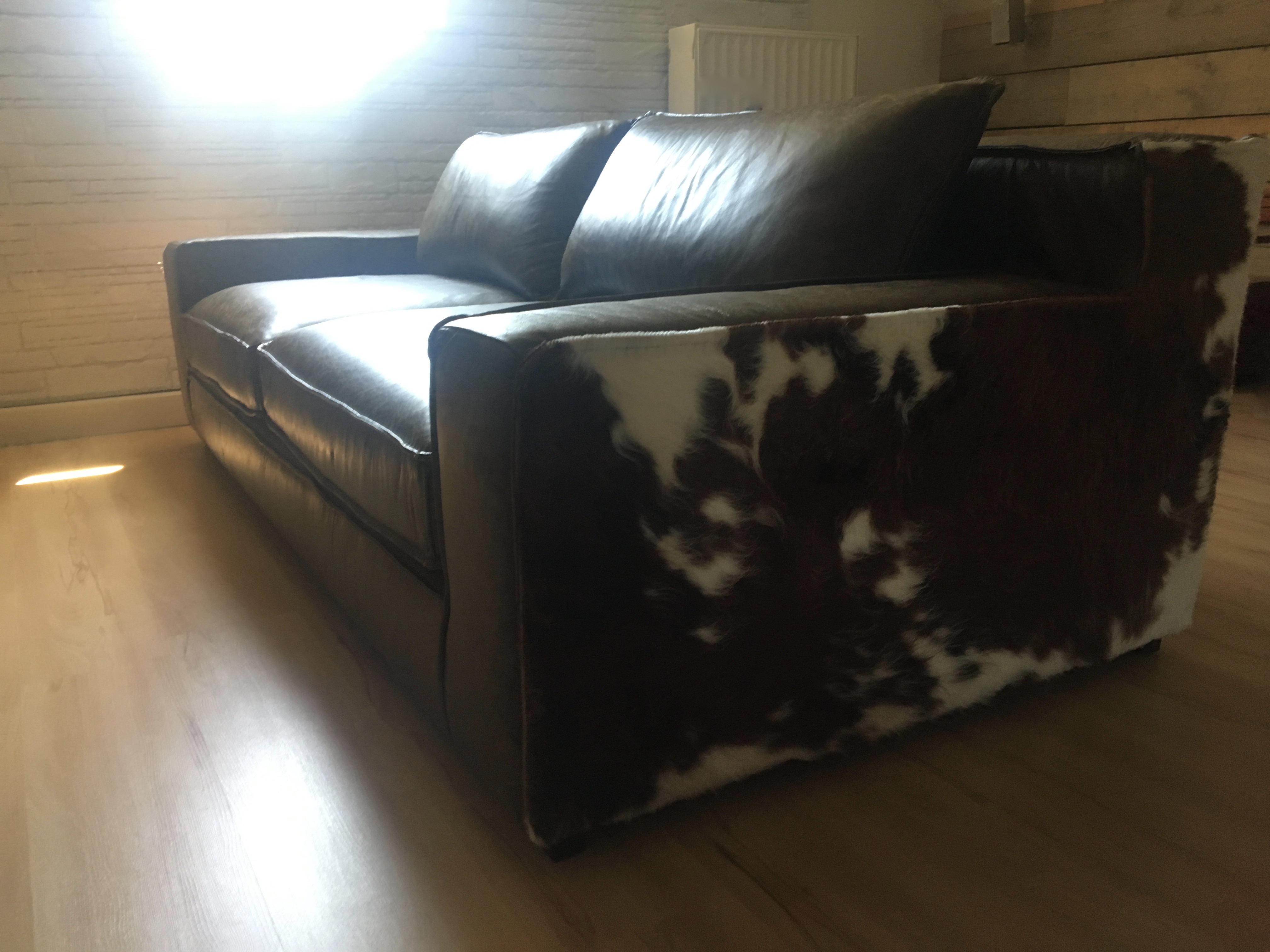 CAPRI LEATHER SOFA COW HIDE ONLINE | LIVING-shop INTERIOR STORE